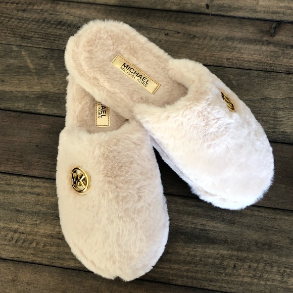 Michael Kors | Shoes | Michael Kors Alexis Closed Toe Faux Fur Slippers ...